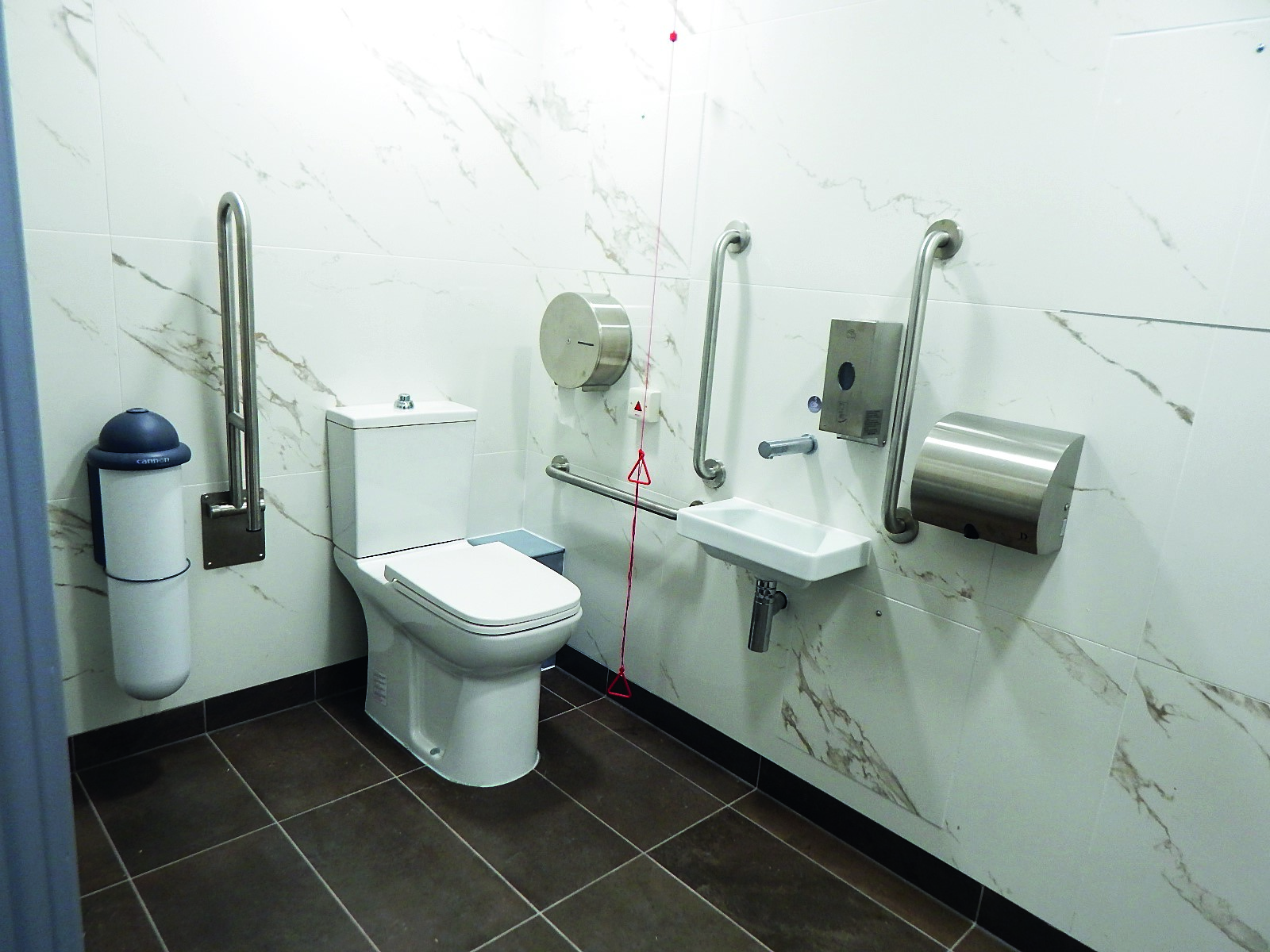 Shopping Centre WC Areas - Woodland Corporate Interiors Ltd