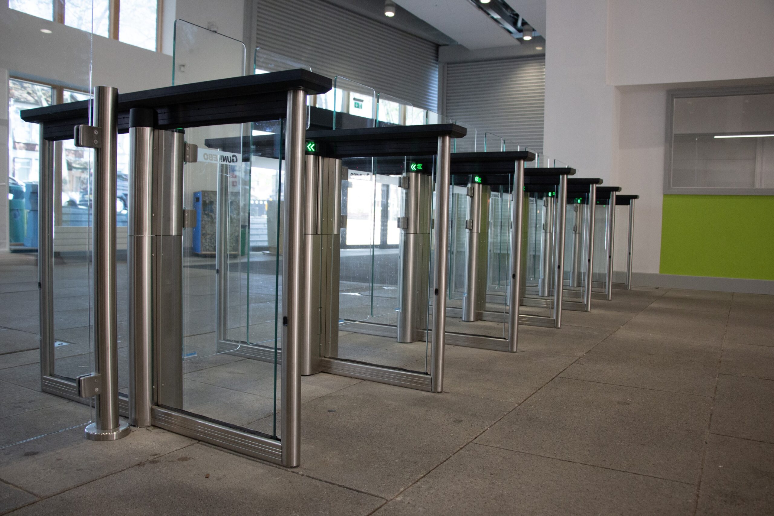 Newham 6th Form College - Woodland Corporate Interiors Ltd